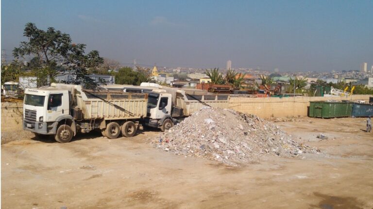 Caçamba de Entulho: Como Escolher o Tamanho Ideal? | Guia Multilix